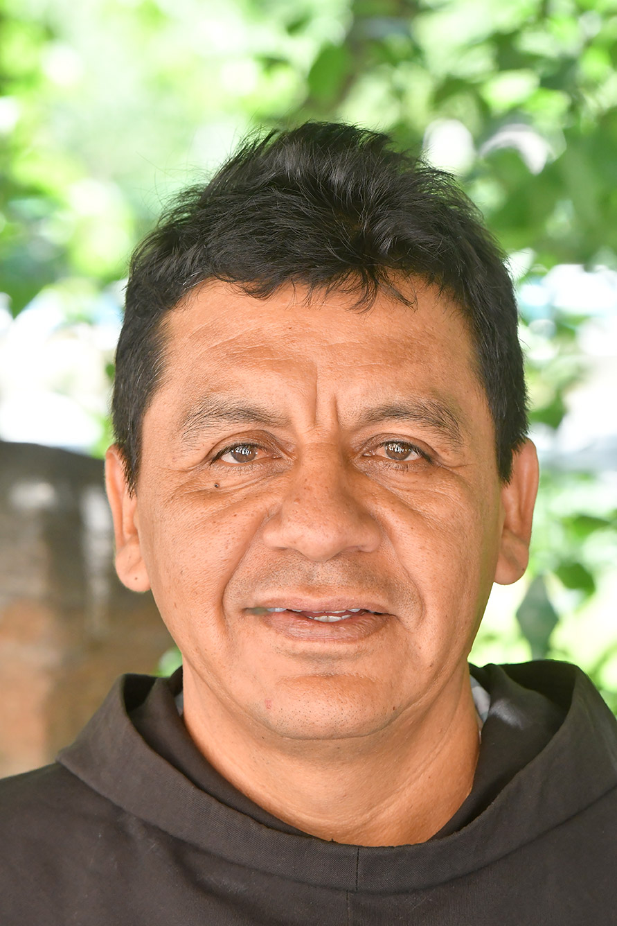 Hector Castillo | Aurora Luminaries