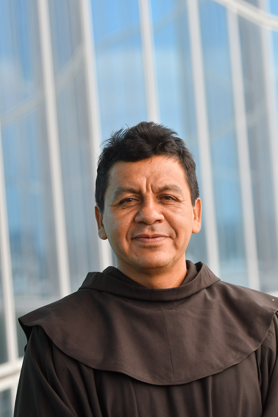 Hector Castillo | Aurora Luminaries